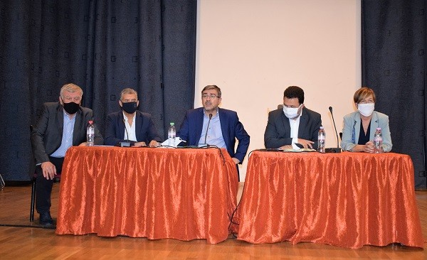 ΜΕ ΥΠΟΧΡΕΩΤΙΚΟΤΗΤΑ ΚΑΙ ΑΝΤΑΠΟΔΟΤΙΚΟΤΗΤΑ Η ΔΙΑΧΕΙΡΙΣΗ ΤΩΝ ΚΕΝΩΝ ...
