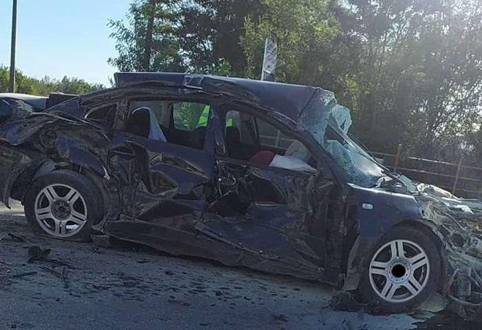 66ΧΡΟΝΟΣ ΑΜΠΕΛΩΝΙΤΗΣ ΕΚΠΑΙΔΕΥΤΙΚΟΣ Ο ΤΡΑΥΜΑΤΙΑΣ ΣΤΟ ΤΡΟΧΑΙΟ (ΦΩΤΟ ...
