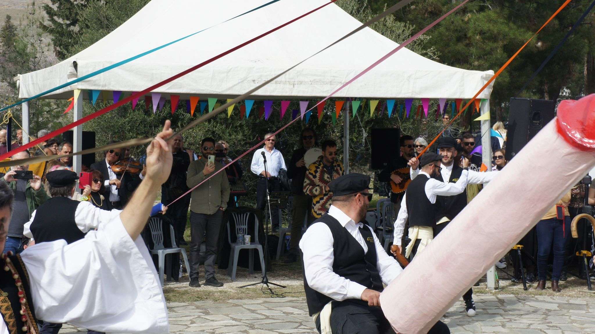 ΤΥΡΝΑΒΟΣ: ΔΕΙΤΕ ΣΤΙΓΜΙΟΤΥΠΑ ΑΠΟ ΤΙΣ ΕΚΔΗΛΩΣΕΙΣ ΤΟΥ ΣΥΛΛΟΓΟΥ ΓΑϊΤΑΝΑΚΙ ...