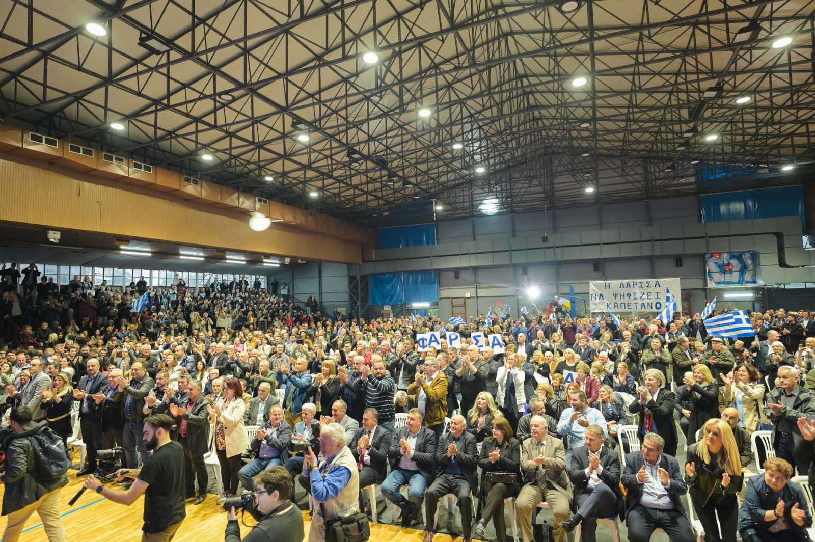 ΚΟΣΜΟΠΛΗΜΜΥΡΑ ΓΙΑ ΤΟΝ ΧΡ. ΚΑΠΕΤΑΝΟ ΣΤΟ ΚΛΕΙΣΤΟ ΤΟΥ ΑΛΚΑΖΑΡ (ΦΩΤΟ ...