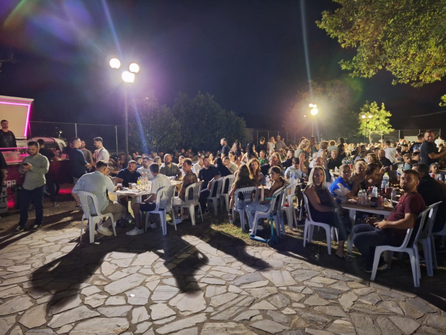 Μουσικό ταξίδι σε όλη την Ελλάδα με την υπέροχη φωνή της Κωνσταντίνας ...